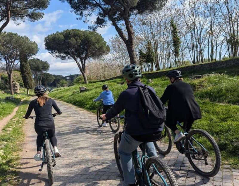 Rome: Appian Way E-Bike tour & Ancient Underground Labyrinth - Key Points