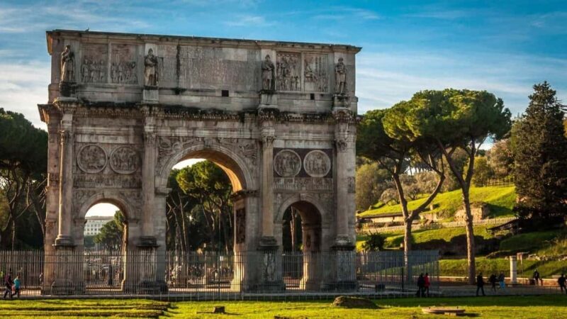 Rome: Colosseum Arena, Roman Forum, and Palatine Hill Tour - Palatine Hill: Imperial Residences and Views