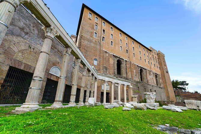 Rome: Colosseum, Forum, and Palatine Hill 3 hr Tour - Walks and Surfaces