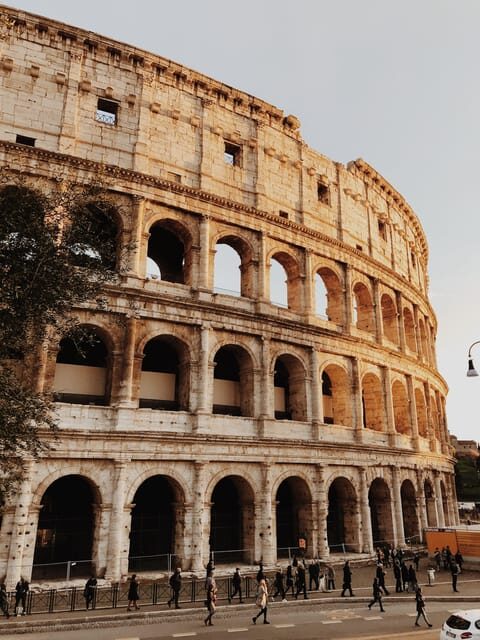 Rome: Colosseum, Forum, Palatine with Breakfast or Aperitif - FAQ