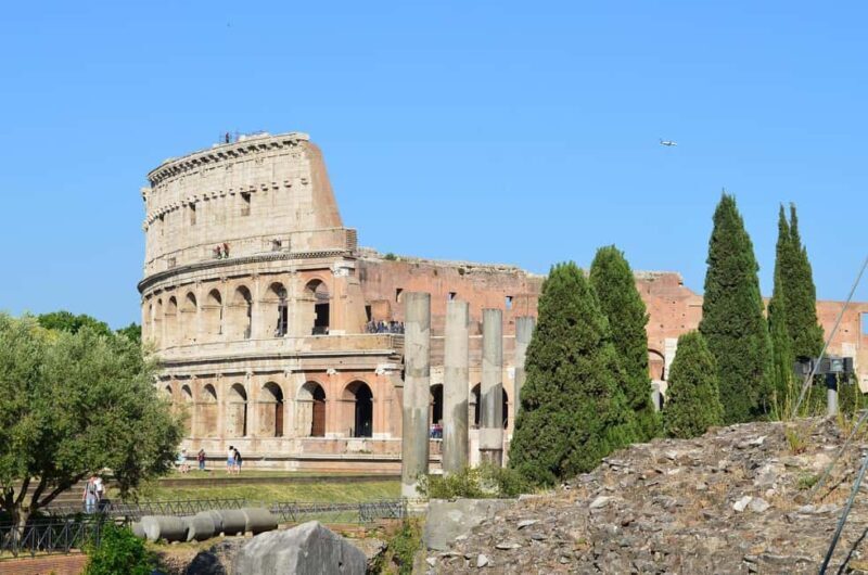 Rome: Colosseum Guided Tour with Roman Forum Entry - Key Points