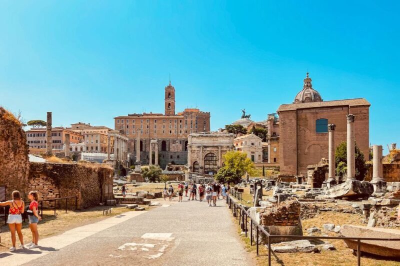 Rome: Colosseum, Palatine Hill and Roman Forum Guided Tour - Palatine Hill: The Birthplace of Rome