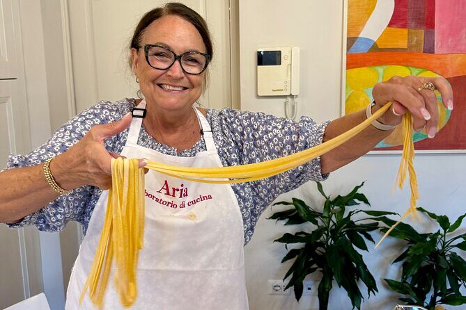 Rome : Cooking Class in a Real Roman Home in Trastevere - Key Points