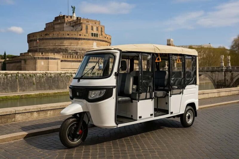 Rome: Electric Tuk Tuk (night) withphotography services - Key Points  