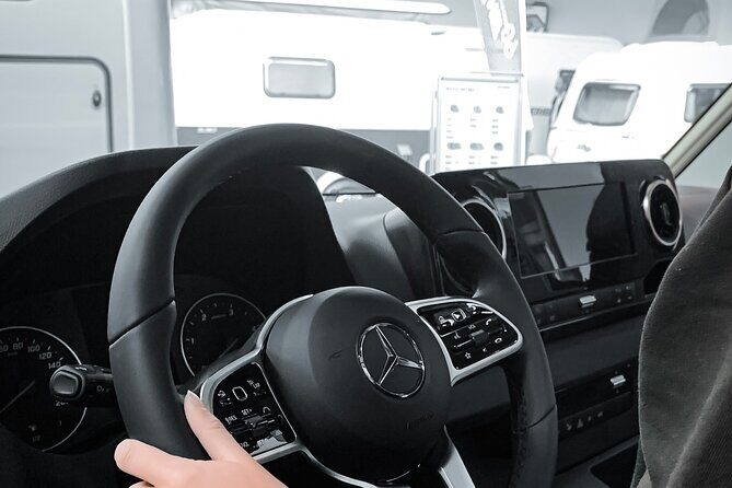 Rome Fiumicino Airport Transfer in Luxury Private Transportation - Why Choose a Luxury Private Transfer?