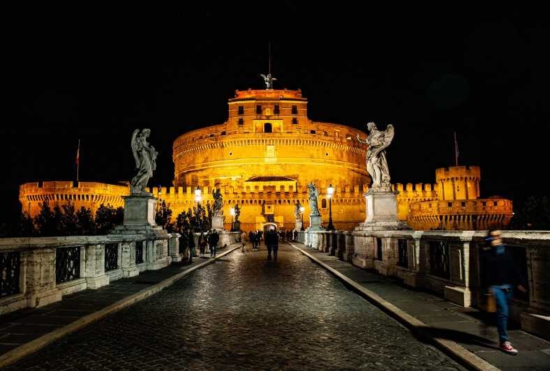 Rome: Guided Haunted Rome Ghost Tour with Dowsing Rods - Key Points