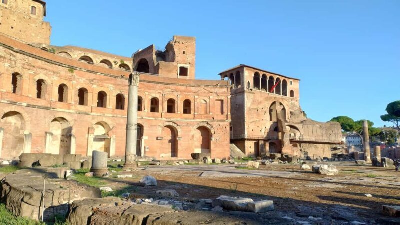 Rome: Guided outdoor tour from the Colosseum to the Imperial Fora. - Key Points  