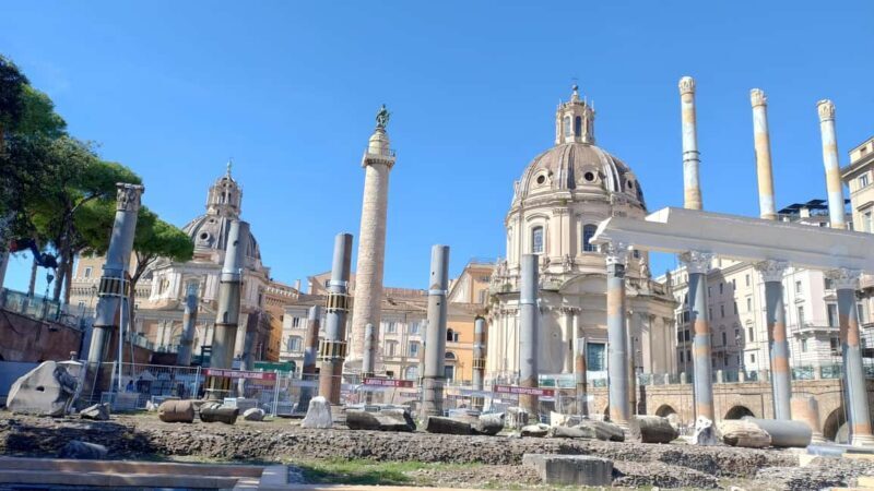 Rome: Guided outdoor tour from the Colosseum to the Imperial Fora. - Who Should Consider This Tour?  