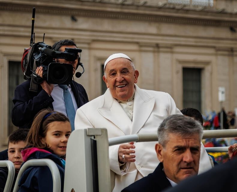 Rome: Papal Audience Tour With Reserved Access - The Experience in Detail