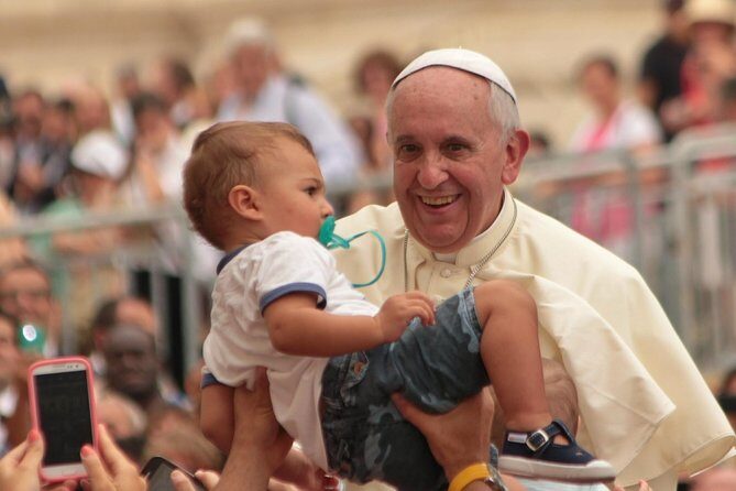 Rome :Papal Audience with Skip the Line Vatican Museums Guided Tour - What’s Included and Not