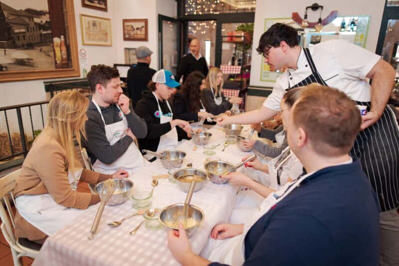 Rome: Pizza Cooking Class in Piazza Navona with Drinks - Practical Details