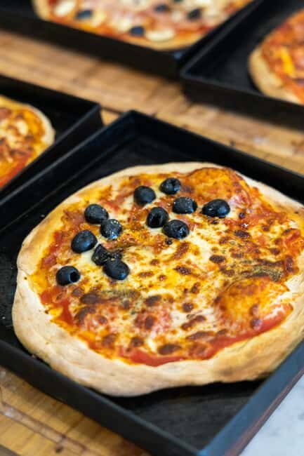 Rome: Pizza & Tiramisu Cooking Class with Meal and Drink - Key Points