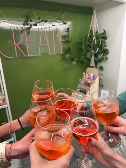 Rome: Pour Your Custom Candle by the Colosseum (1015 Mins) - Key Points