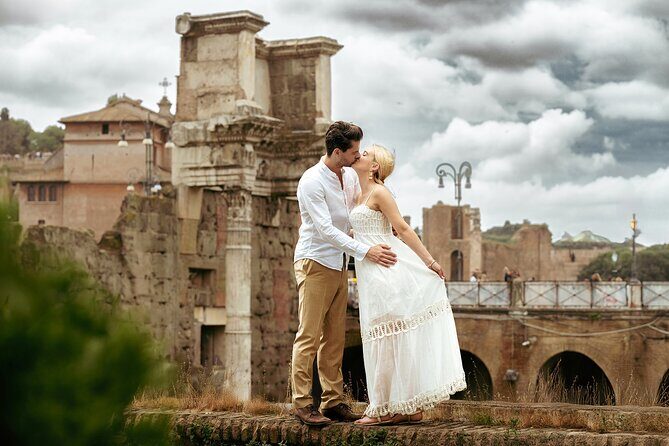 Rome: Private Colosseum Photoshoot with Local Photographer - Authentic Experiences from Reviewers