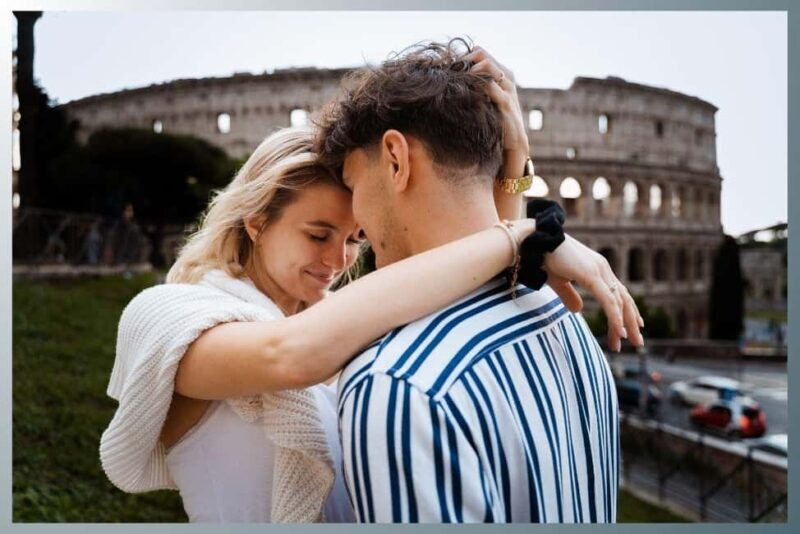 Rome: Romantic Couple Photoshoot Experience at the Colosseum - Key Points