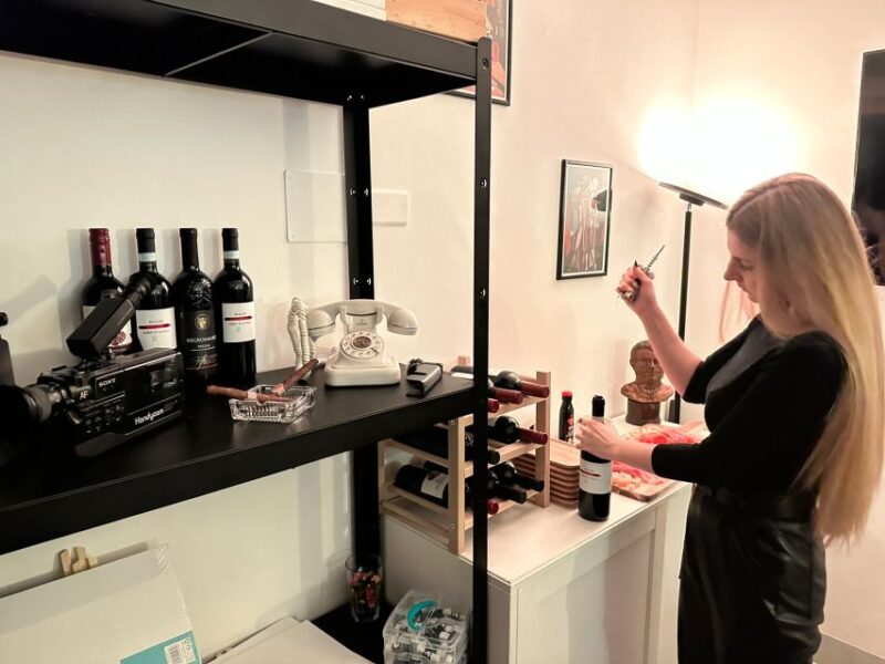 Rome: Small-Group Art Class with Wine - What to Expect During the Session