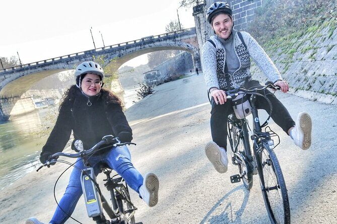 Rome Small-Group e-Bike Tour: Villa Borghese, Villa Ada & Coppedè - FAQ