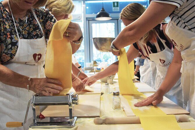 Rome Small Group Pasta Making Class with Wine and Italian Chef - Key Points