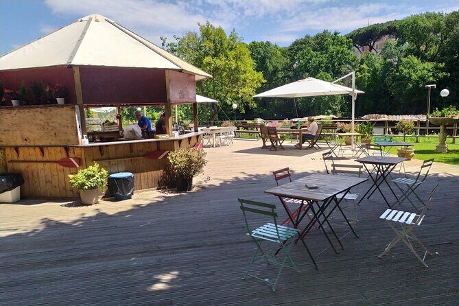 Rome Tiber cycle path: Electric & Muscle Rental Bike - The Sum Up