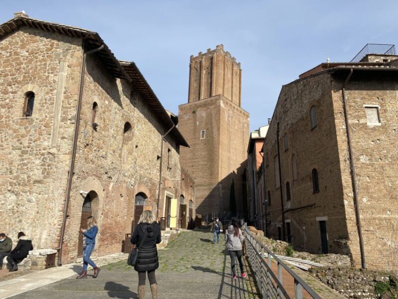 Rome: Trajan Markets Experience with Multimedia Video - Key Points