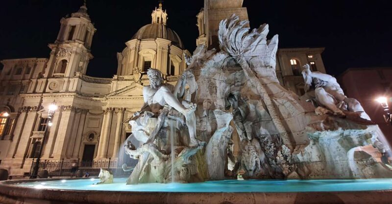 Rome: Trevi Fountain & Other Highlights Guided Tour at Night - Key Points