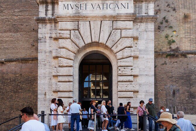Rome: Vatican Museums & Sistine Chapel Fun Tour - Key Points