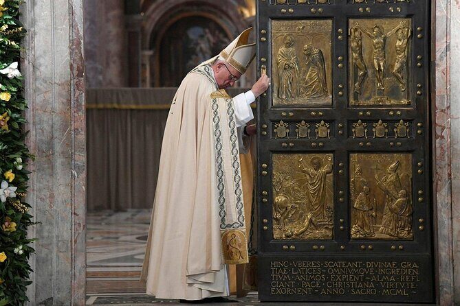 Rome: Vatican, Sistine Chapel Restoration & St. Peter's Tour - A Closer Look at the Vatican, Sistine Chapel Restoration & St. Peter’s Tour