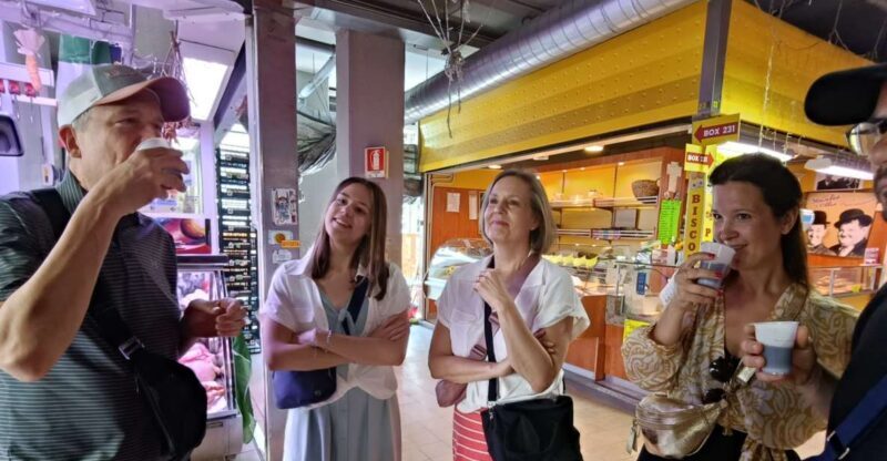 Rome: Vatican Street Food and Wine Tour with Farmers Market - Tasting Rome’s Street Food