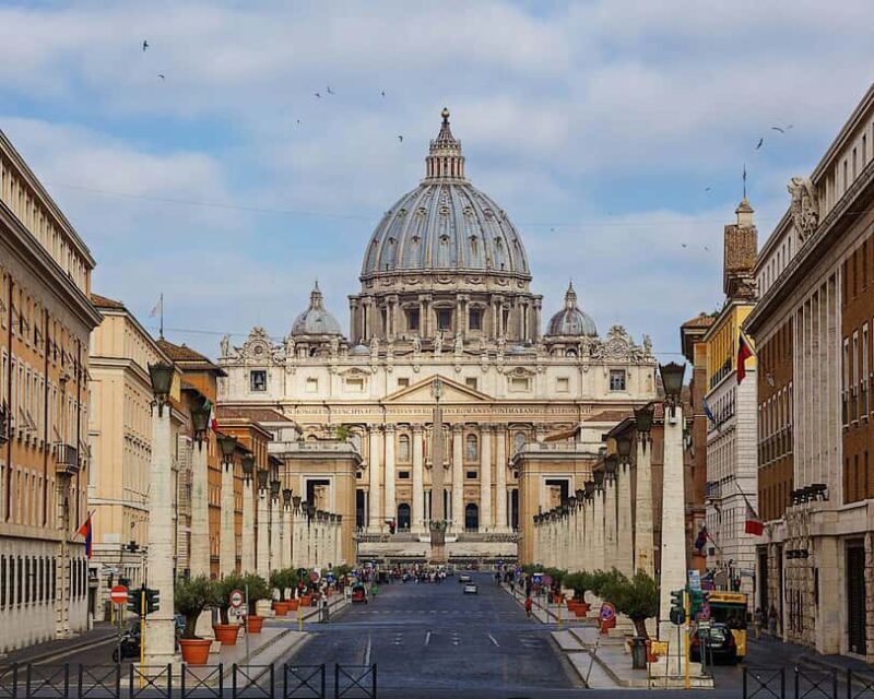 Rome:St.Peters Basilica,La Pietà,Papal Tombs Tour With Dome - An In-Depth Look at the Tour Experience