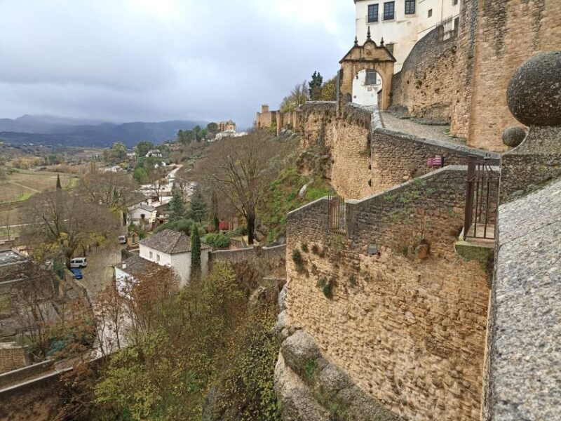 Ronda: Guided Walking Tour with English or Spanish Guide - What to Expect on the Tour