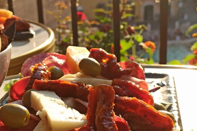 Rooftops of Rome by Night Food Tour with Dinner, Cocktails & Guided Sightseeing - What Sets This Tour Apart?  