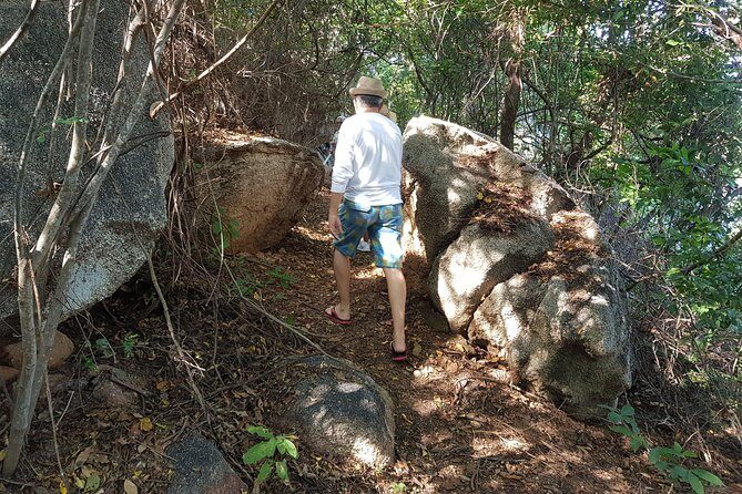 Roqueta Island: Hike, Snorkel & Beach Escape with Lunch + Drink - Key Points