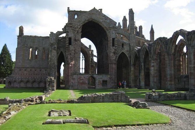 Rosslyn Chapel and Scottish Borders Small-Group Day Tour from Edinburgh - The Itinerary Breakdown: What to Expect
