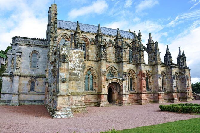 Rosslyn Chapel and Scottish Borders Small-Group Day Tour from Edinburgh - Transportation and Group Size: Why It Matters