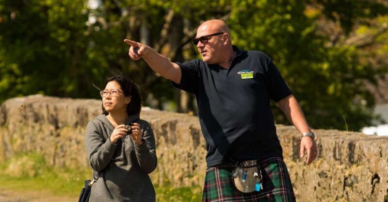 Rosslyn Chapel, Stirling Castle & Dunfermline Abbey Tour - The Guides and Experience