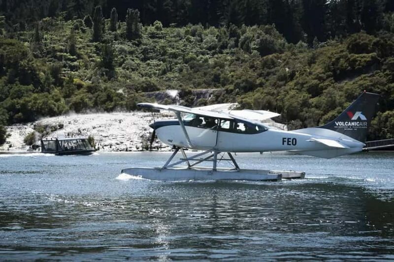 Rotorua: Floatplane Flight with Orakei Korako Landing - The River Landing at Orakei Korako: A Highlight