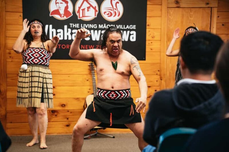 Rotorua: Mori Cultural Performance with Dancing - Key Points
