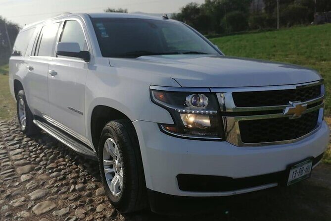 Round Trip BJX Airport to San Miguel Allende - The Driver Experience: Friendliness Meets Professionalism  