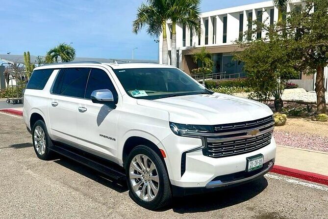 Roundtrip Luxury Private Airport and City Transfers. - Key Points  