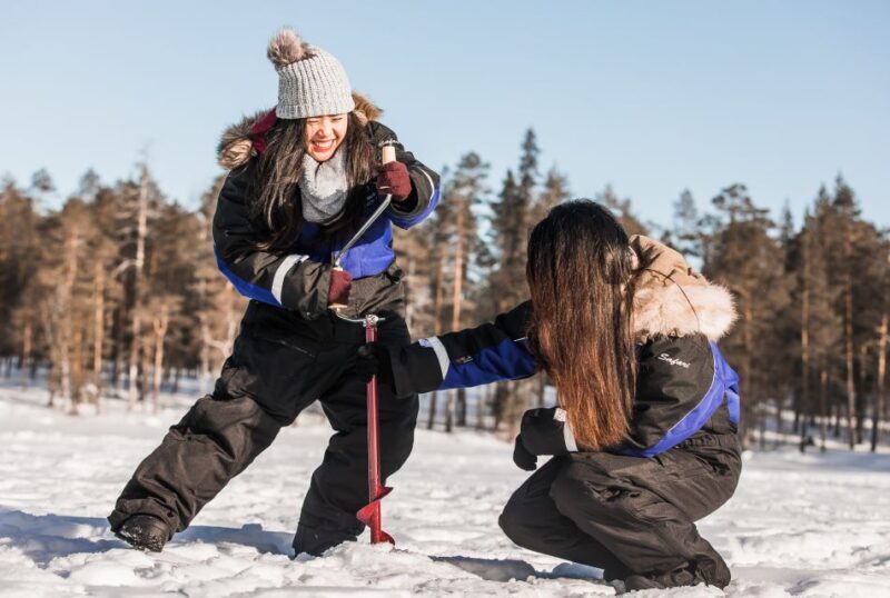 Rovaniemi: Ice Fishing Experience - The Walk into Wilderness