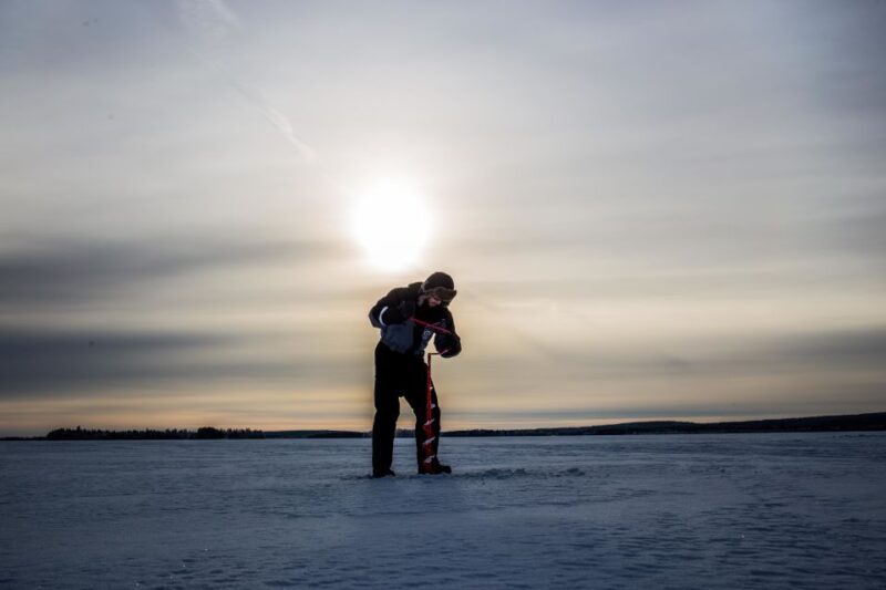 Rovaniemi: Ice Fishing on a Frozen Lake with BBQ and Photos - Key Points