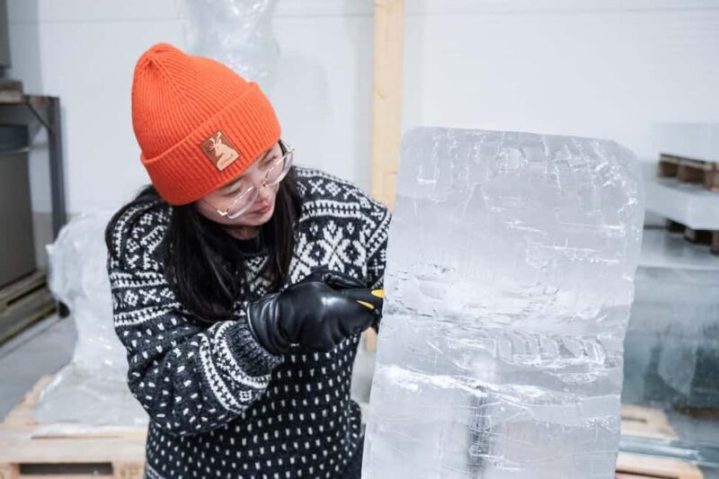 Rovaniemi: Ice sculpting experience with Transfers - Practical Details and Value