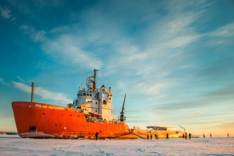 Rovaniemi: Icebreaker Cruise with Ice Floating and Transfer - The Experience in Detail