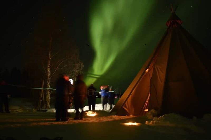 Rovaniemi: Snowtrain to Northern Lights Camp - Who Is This Tour Best For?