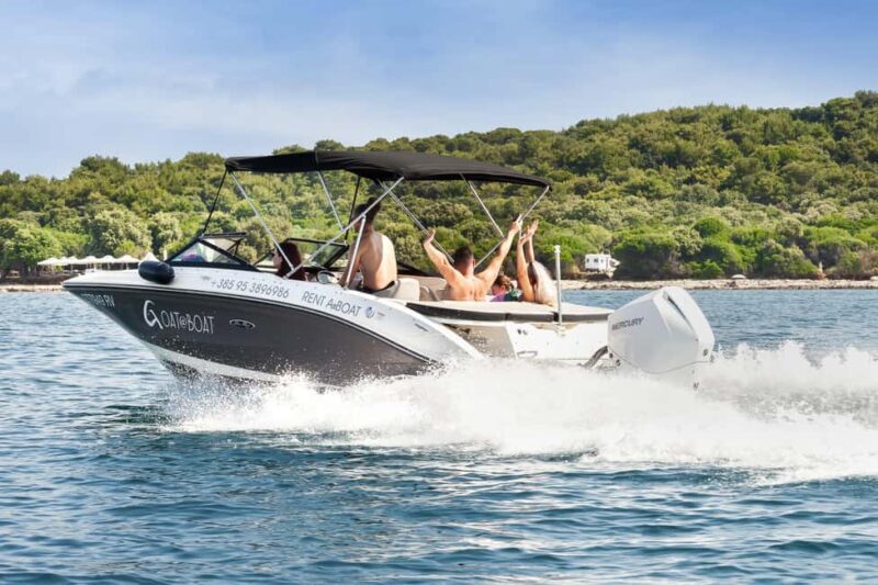 Rovinj: Rovinj Archipelago and South Coves Speedboat Tour - Discovering Rovinj’s Stunning Archipelago by Speedboat
