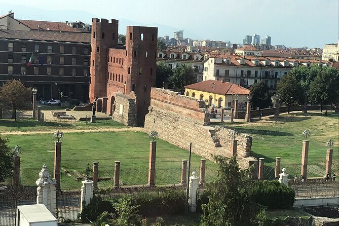 Royal Palace and Shroud Chapel with local Guide & ticket - Exploring Turin’s Cathedral and Religious Heritage