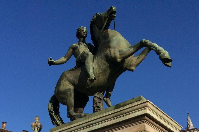 Royal Palace and Shroud Chapel with local Guide & ticket - Authentic Insights from Reviewers