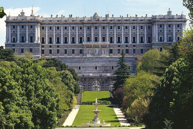 Royal Palace of Madrid Early Entrance Tour Skip-The-Line Ticket - FAQ