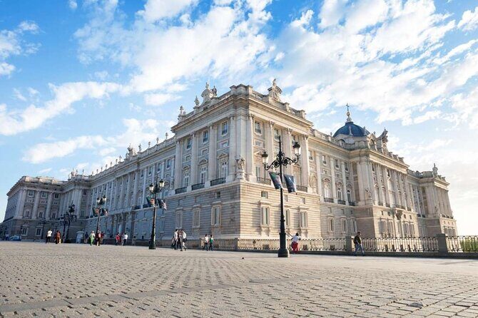 Royal Palace of Madrid Skip the Line Guided Tour - An In-Depth Look at the Tour Itinerary