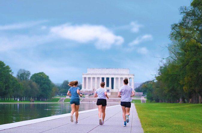 Run the Washington DC Monuments with a Local: Group Running Tour - Practical Tips for Participants